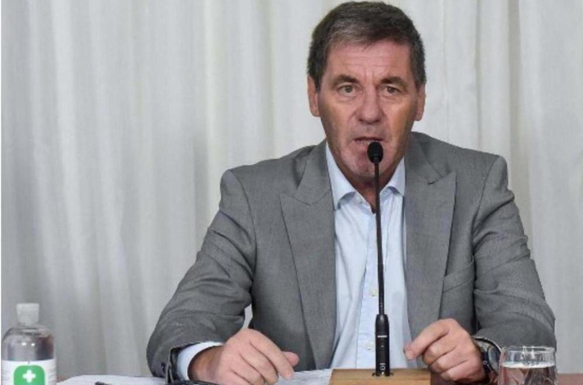 Hugo Ballay dijo que en el último año y medio el salario provincial ...